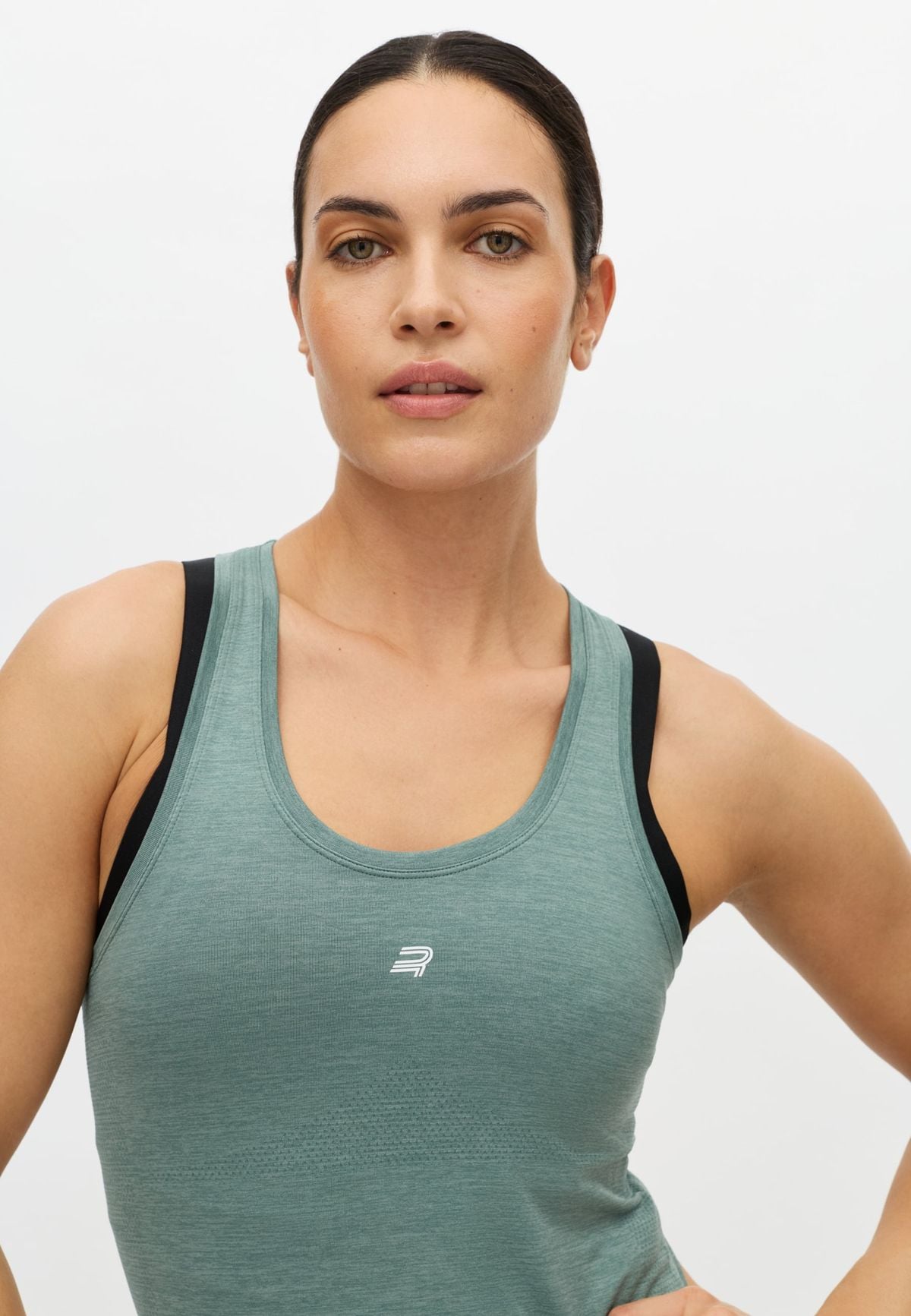 Seamless Flex Tank – Seamless training tank with tight fit | Röhnisch